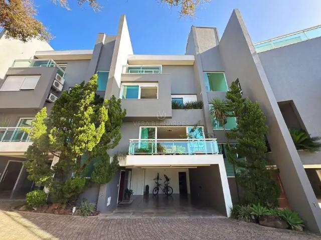 Casa / Sobrado em Condomínio para Venda em Porto Alegre/RS Vila Assunção 3 Quartos