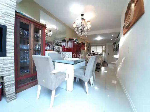Casa / Sobrado em Condomínio para Venda em Porto Alegre/RS Vila Assunção 3 Quartos