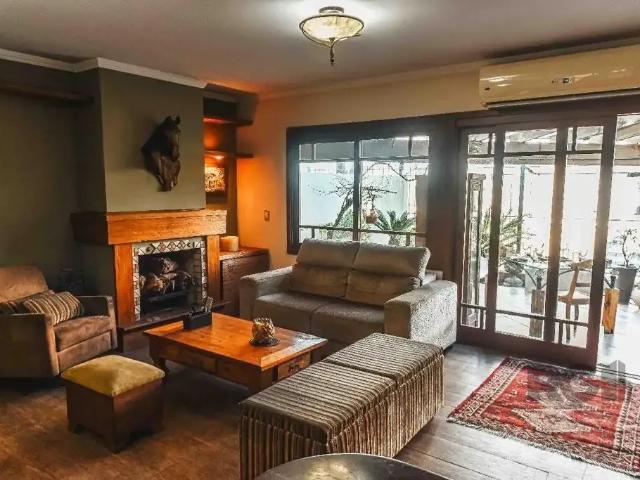 Casa / Sobrado em Condomínio para Venda em Porto Alegre/RS Vila Assunção 3 Quartos