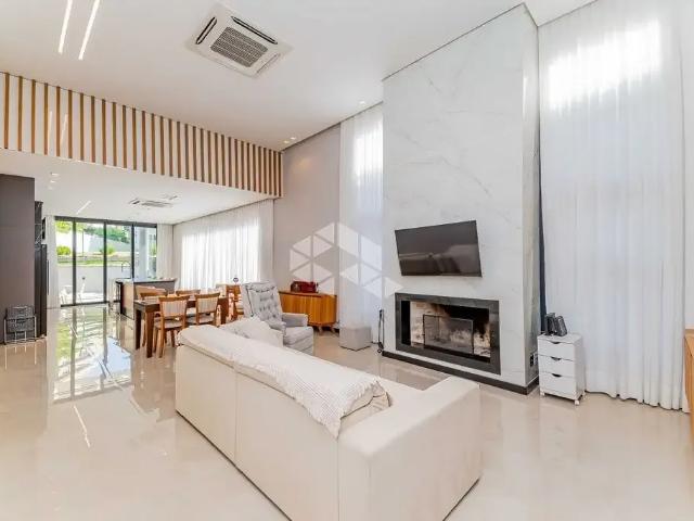 Casa / Sobrado em Condomínio para Venda em Porto Alegre/RS Vila Nova 4 Quartos