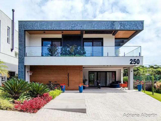 Casa / Sobrado em Condomínio para Venda em Porto Alegre/RS Vila Nova 4 Quartos