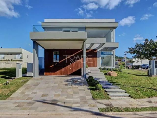 Casa / Sobrado em Condomínio para Venda em Porto Alegre/RS Vila Nova 4 Quartos