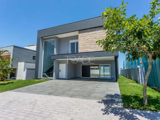 Casa / Sobrado em Condomínio para Venda em Porto Alegre/RS Vila Nova 4 Quartos