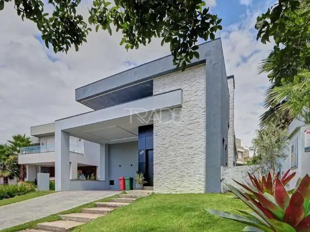 Casa / Sobrado em Condomínio para Venda em Porto Alegre/RS Vila Nova 4 Quartos