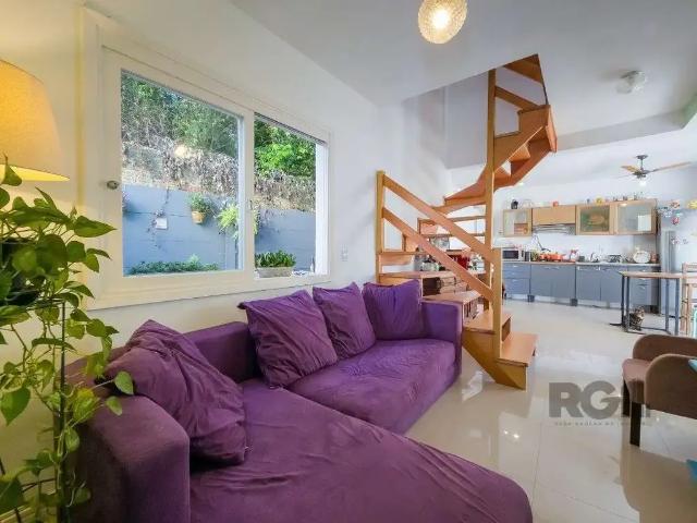 Casa / Sobrado em Condomínio para Venda em Porto Alegre/RS Vila Nova 4 Quartos