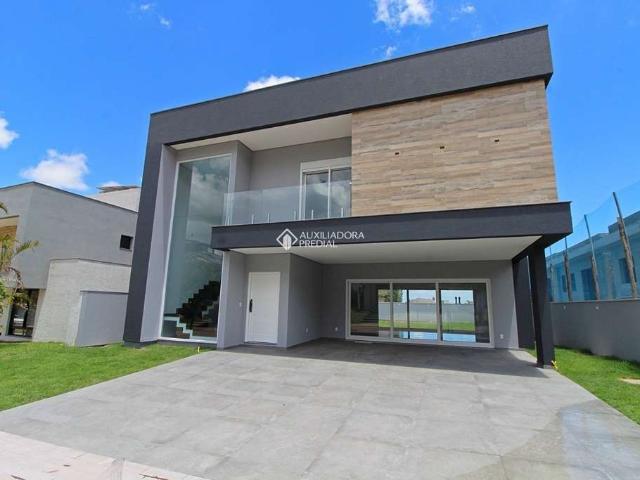 Casa / Sobrado em Condomínio para Venda em Porto Alegre/RS Vila Nova 4 Quartos