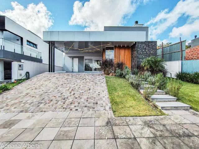 Casa / Sobrado em Condomínio para Venda em Porto Alegre/RS Vila Nova 4 Quartos