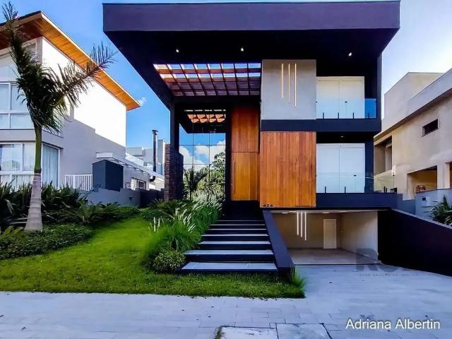 Casa / Sobrado em Condomínio para Venda em Porto Alegre/RS Vila Nova 4 Quartos