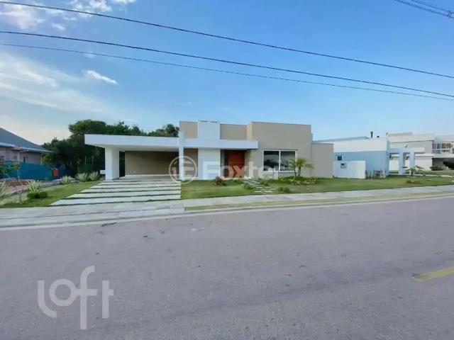 Casa / Sobrado em Condomínio para Venda em Porto Alegre/RS Vila Nova 3 Quartos
