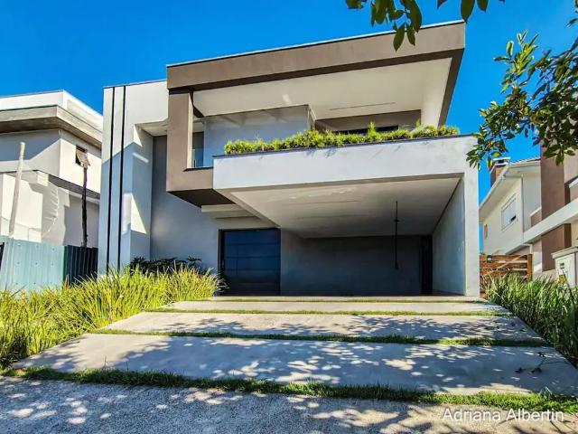 Casa / Sobrado em Condomínio para Venda em Porto Alegre/RS Vila Nova 5 Quartos