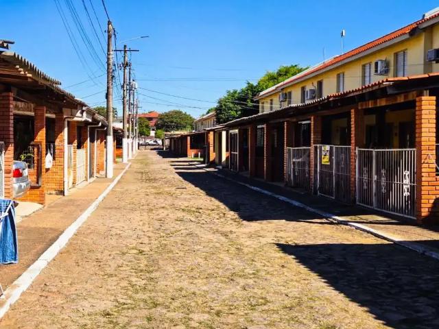 Casa / Sobrado em Condomínio para Venda em Porto Alegre/RS Vila Nova 2 Quartos