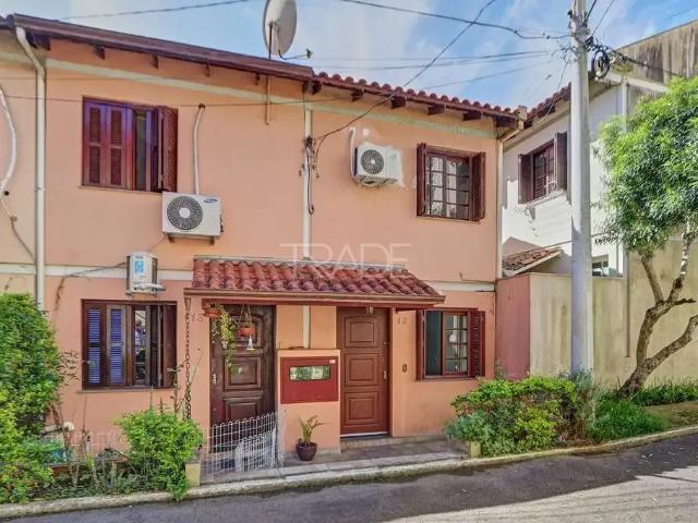 Casa / Sobrado em Condomínio para Venda em Porto Alegre/RS Vila Nova 2 Quartos