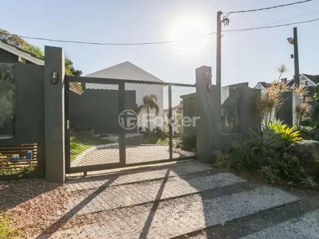 Casa / Sobrado em Condomínio para Venda em Porto Alegre/RS Vila Nova 3 Quartos