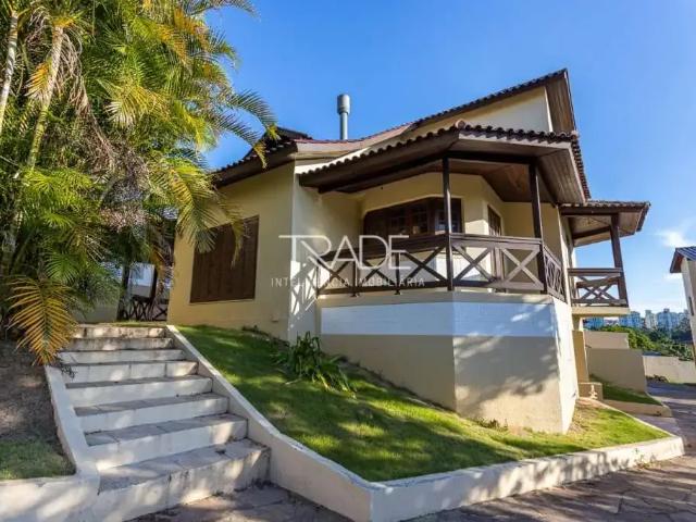 Casa / Sobrado em Condomínio para Venda em Porto Alegre/RS Vila Nova 3 Quartos