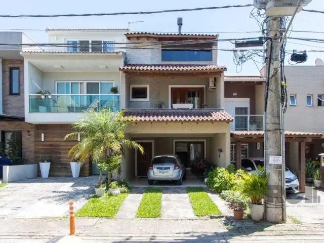 Casa / Sobrado em Condomínio para Venda em Porto Alegre/RS Vila Nova 3 Quartos