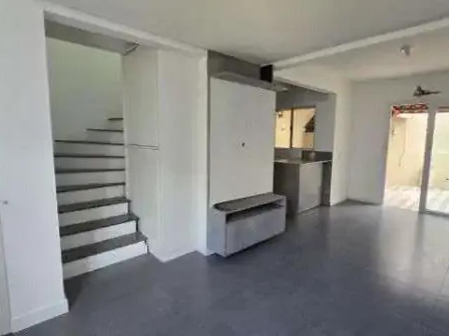 Casa / Sobrado em Condomínio para Venda em Porto Alegre/RS Vila Nova 3 Quartos