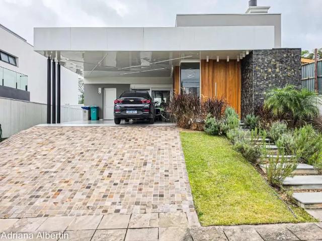 Casa / Sobrado em Condomínio para Venda em Porto Alegre/RS Vila Nova 4 Quartos