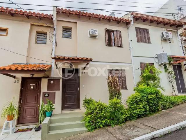 Casa / Sobrado em Condomínio para Venda em Porto Alegre/RS Vila Nova 3 Quartos