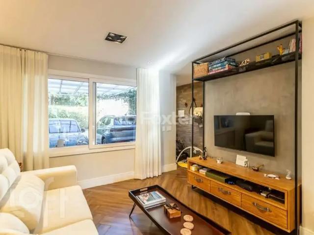 Casa / Sobrado em Condomínio para Venda em Porto Alegre/RS Vila Nova 3 Quartos