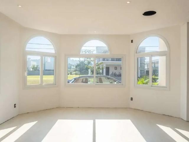 Casa / Sobrado em Condomínio para Venda em Porto Alegre/RS Vila Nova 3 Quartos