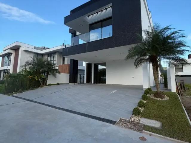 Casa / Sobrado em Condomínio para Venda em Porto Belo/SC Jardim Dourado 4 Quartos