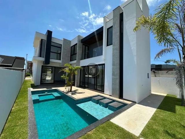 Casa / Sobrado em Condomínio para Venda em Porto Belo/SC Jardim Dourado 3 Quartos