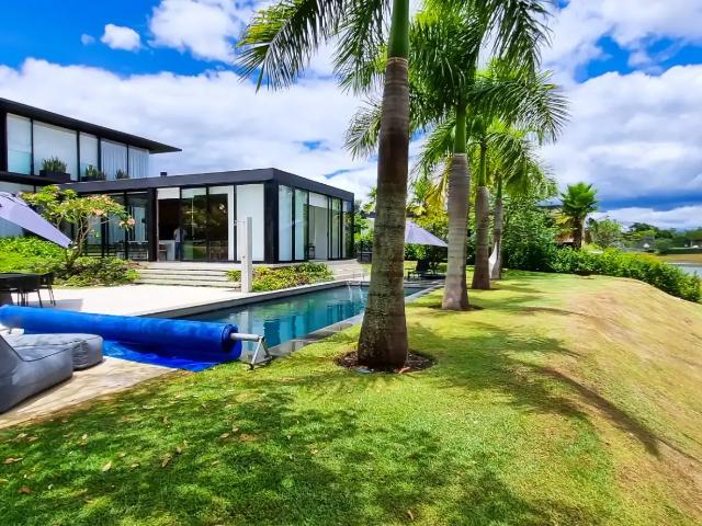 Casa / Sobrado em Condomínio para Venda em Porto Feliz/SP Fazenda Boa Vista I 5 Quartos