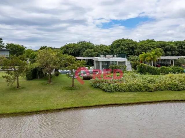 Casa / Sobrado em Condomínio para Venda em Porto Feliz/SP Zona Rural 5 Quartos