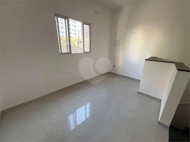 Casa / Sobrado em Condomínio para Venda em Praia Grande/SP Aviação 2 Quartos