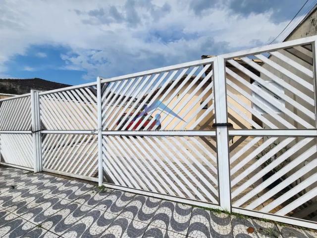 Casa / Sobrado em Condomínio para Venda em Praia Grande/SP Balneário Maracanã 2 Quartos