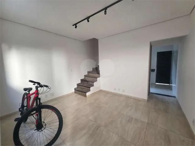 Casa / Sobrado em Condomínio para Venda em Praia Grande/SP Campo da Aviação 2 Quartos