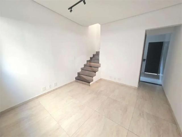 Casa / Sobrado em Condomínio para Venda em Praia Grande/SP Campo da Aviação 2 Quartos