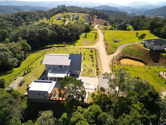 Casa / Sobrado em Condomínio para Venda em Rancho Queimado/SC Morro Chato 4 Quartos