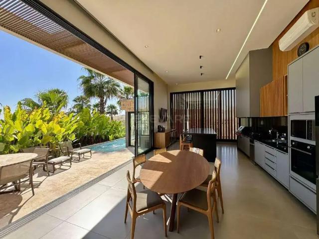 Casa / Sobrado em Condomínio para Venda em Ribeirão Preto/SP Alphaville 4 Quartos