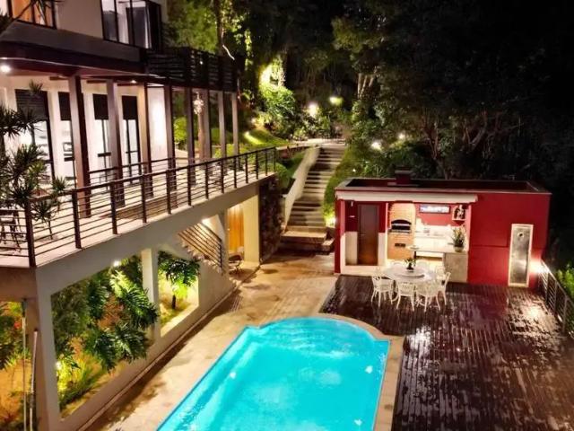 Casa / Sobrado em Condomínio para Venda em Rio Acima/MG Canto das Águas 3 Quartos