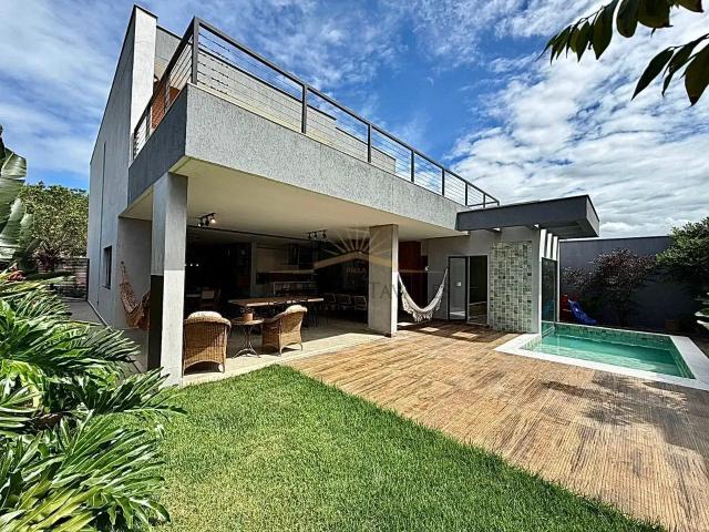 Casa / Sobrado em Condomínio para Venda em Rio das Ostras/RJ Alphaville 4 Quartos