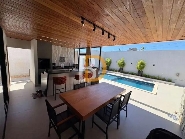 Casa / Sobrado em Condomínio para Venda em Rio das Ostras/RJ Alphaville 3 Quartos