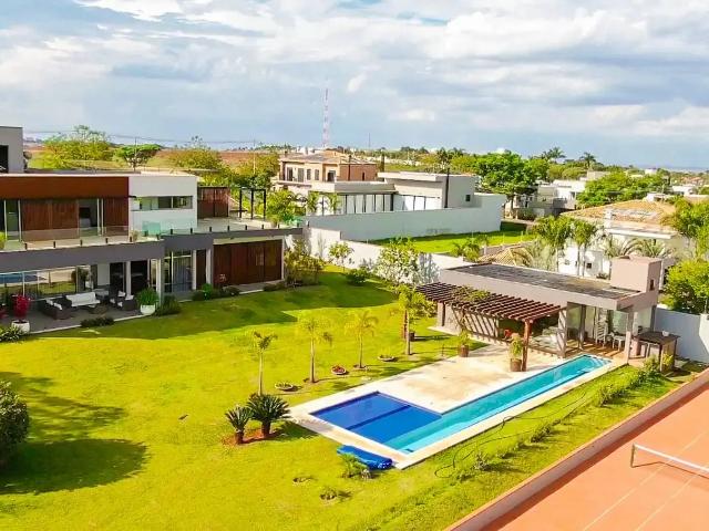 Casa / Sobrado em Condomínio para Venda em Rio das Pedras/SP Centro 4 Quartos