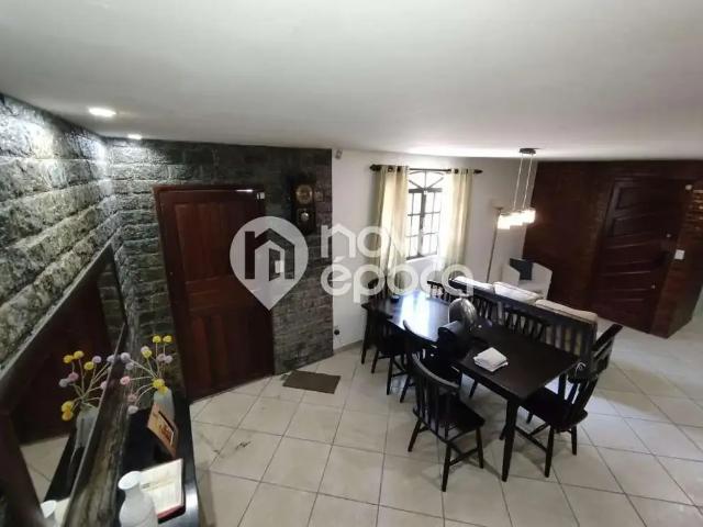 Casa / Sobrado em Condomínio para Venda em Rio de Janeiro/RJ Bancários 3 Quartos