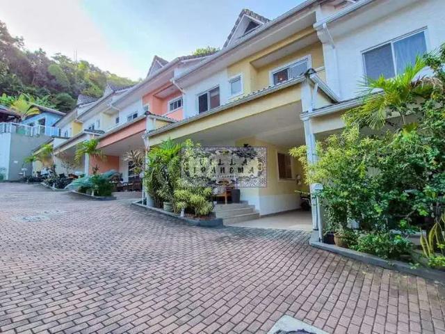 Casa / Sobrado em Condomínio para Venda em Rio de Janeiro/RJ Freguesia Jacarepaguá 3 Quartos