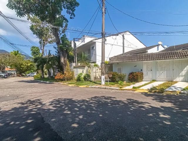 Casa / Sobrado em Condomínio para Venda em Rio de Janeiro/RJ Freguesia Jacarepaguá 3 Quartos