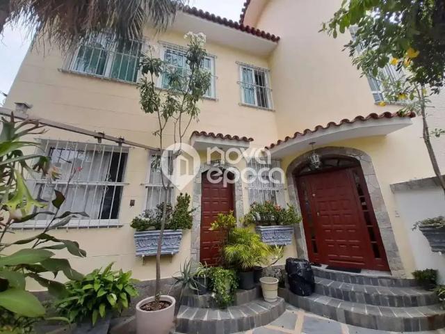 Casa / Sobrado em Condomínio para Venda em Rio de Janeiro/RJ Jardim Guanabara 3 Quartos