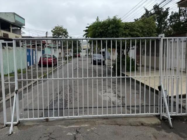 Casa / Sobrado em Condomínio para Venda em Rio de Janeiro/RJ Padre Miguel 3 Quartos