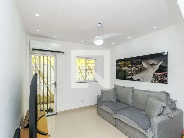 Casa / Sobrado em Condomínio para Venda em Rio de Janeiro/RJ Penha 2 Quartos