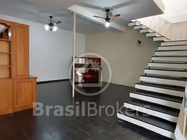 Casa / Sobrado em Condomínio para Venda em Rio de Janeiro/RJ Ramos 5 Quartos