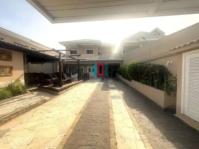 Casa / Sobrado em Condomínio para Venda em Rio de Janeiro/RJ Recreio dos Bandeirantes 4 Quartos