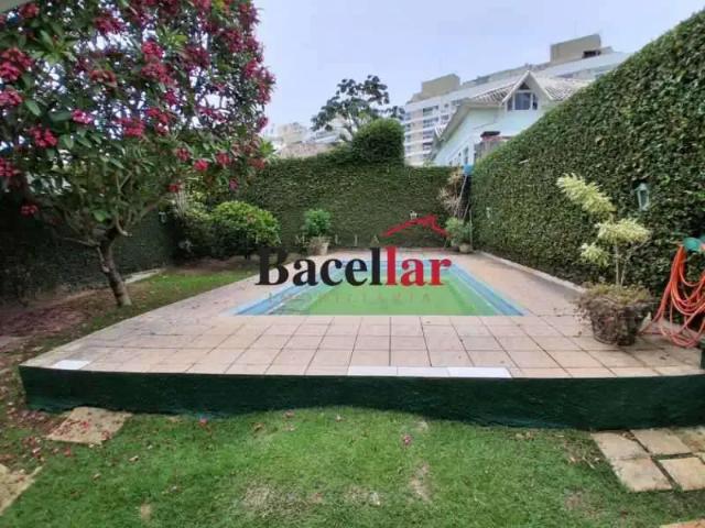 Casa / Sobrado em Condomínio para Venda em Rio de Janeiro/RJ Recreio dos Bandeirantes 5 Quartos