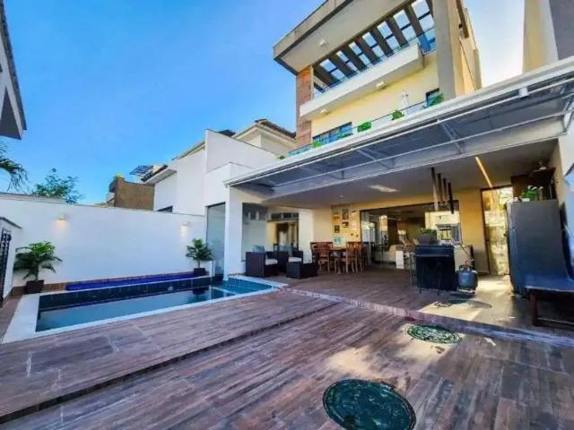 Casa / Sobrado em Condomínio para Venda em Rio de Janeiro/RJ Recreio dos Bandeirantes 5 Quartos