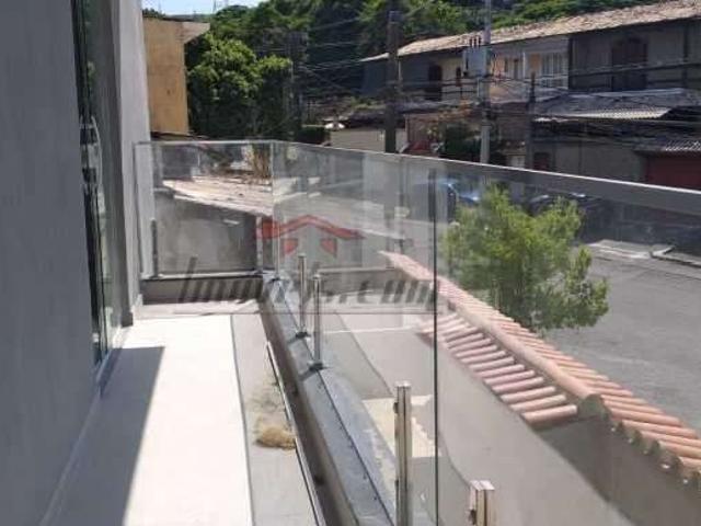 Casa / Sobrado em Condomínio para Venda em Rio de Janeiro/RJ Tanque 2 Quartos