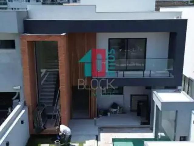 Casa / Sobrado em Condomínio para Venda em Rio de Janeiro/RJ Vargem Pequena 4 Quartos